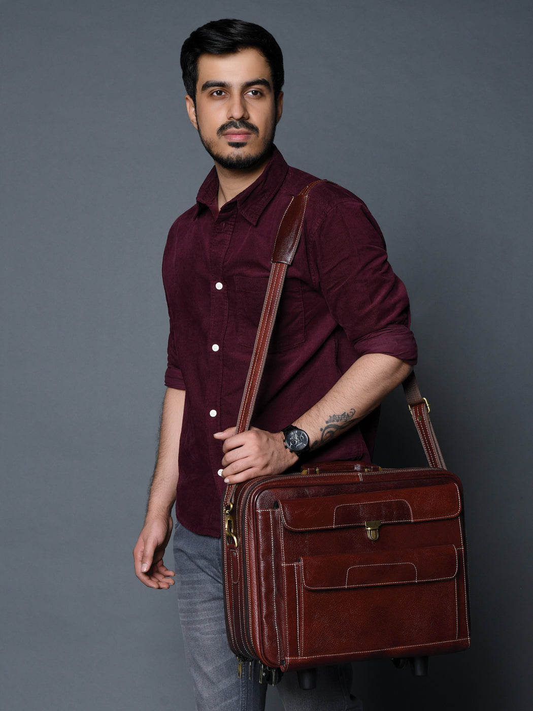 Leather Trolly Suitcase Bag, Carry on Leather Trolley Bag — Classy ...