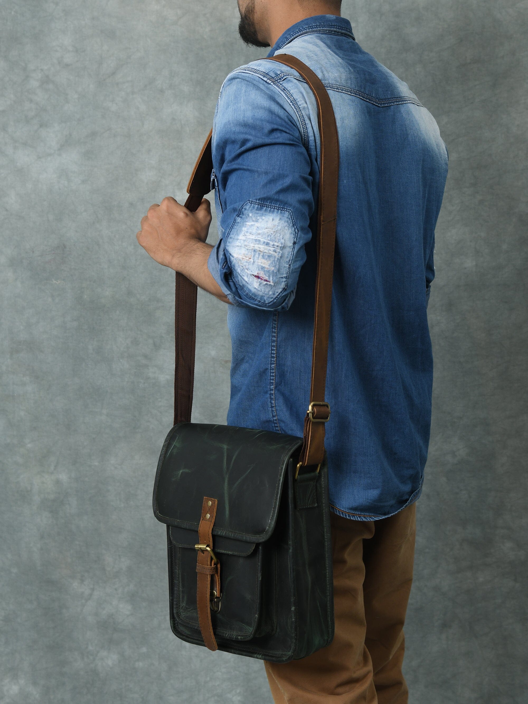 Daily Companion Green Leather Crossbody Shoulder Messenger Bag — Classy ...